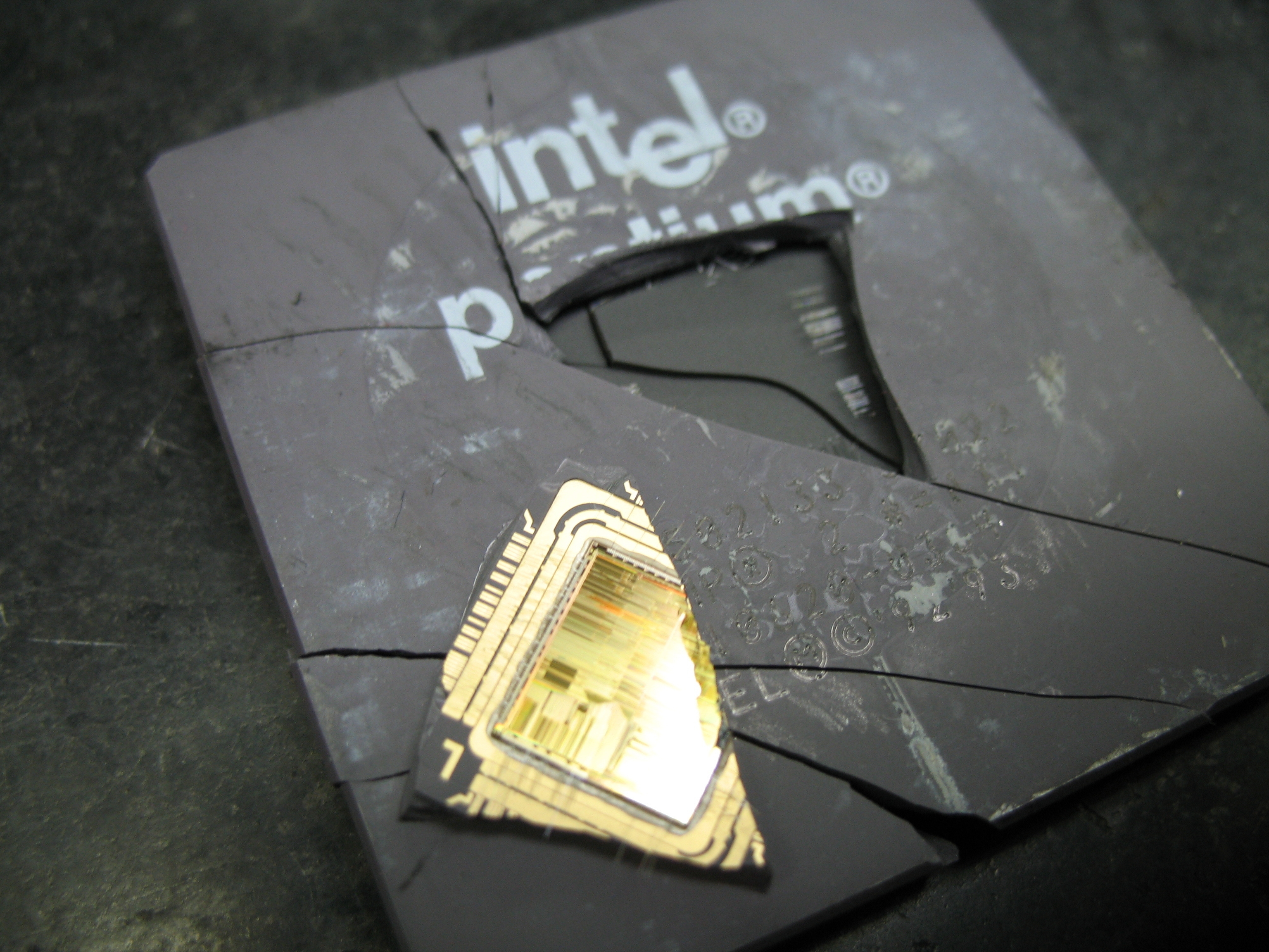 Wallpapers Intel processor CPU broken cracked from chappie - desktop ...
