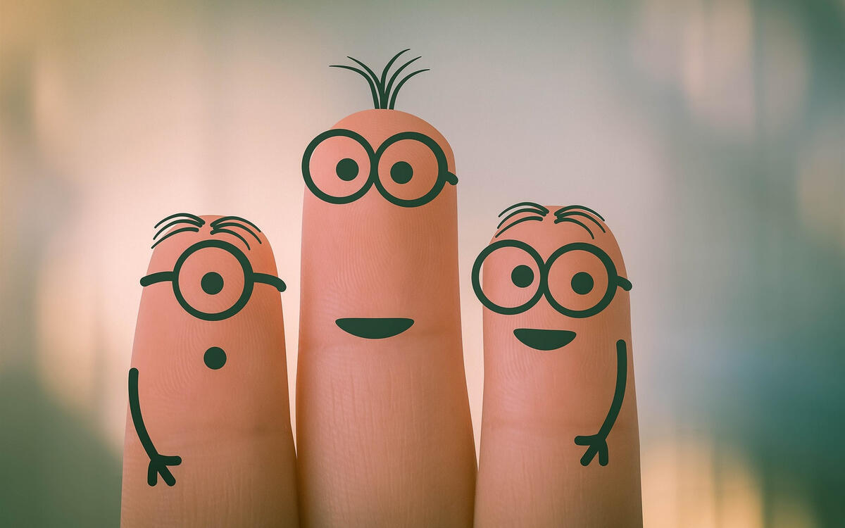Обои комикс милая юмор Finger Face девушки от Uaha картинки на