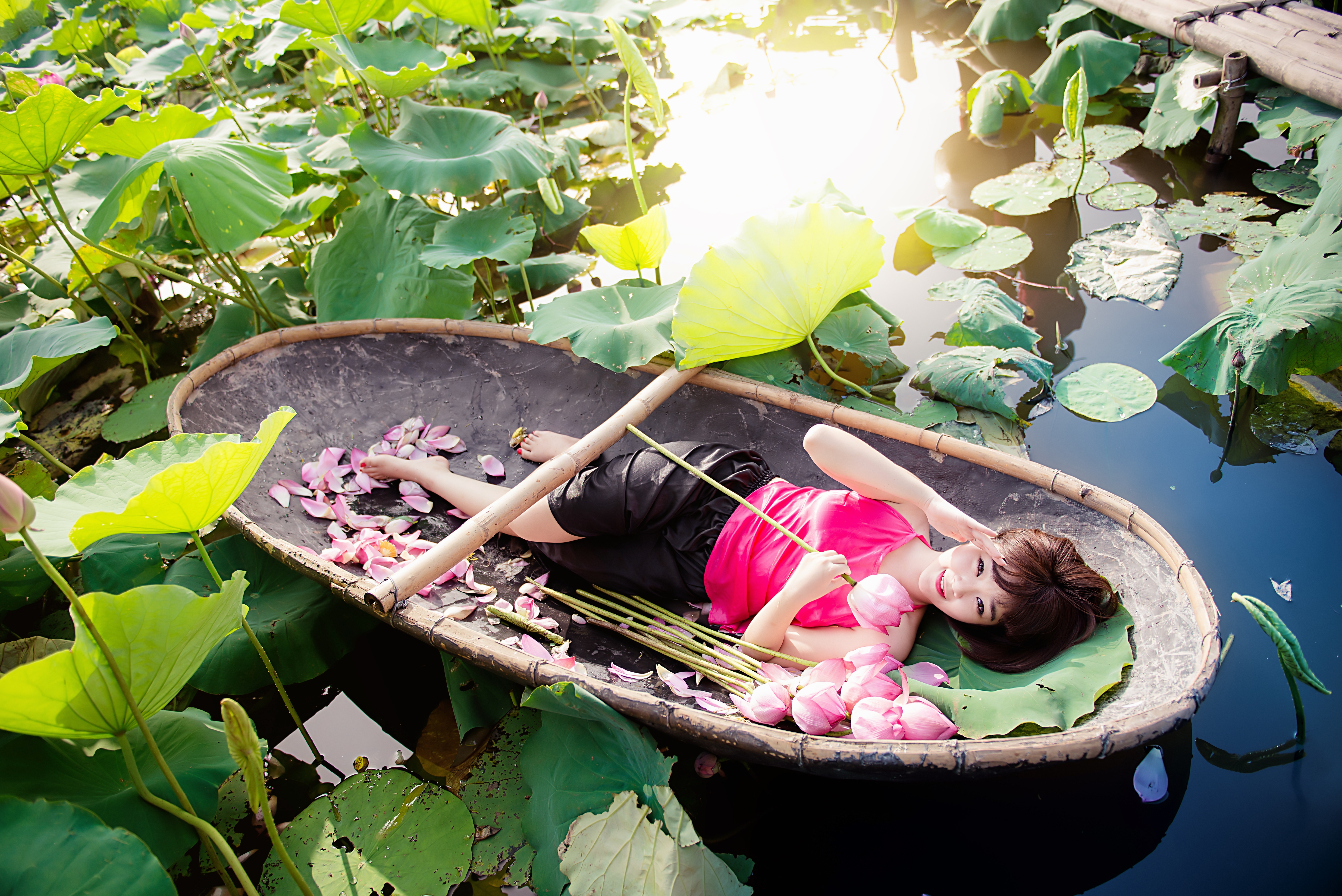 Wallpapers wallpaper asian woman lake model girls from virtual ...
