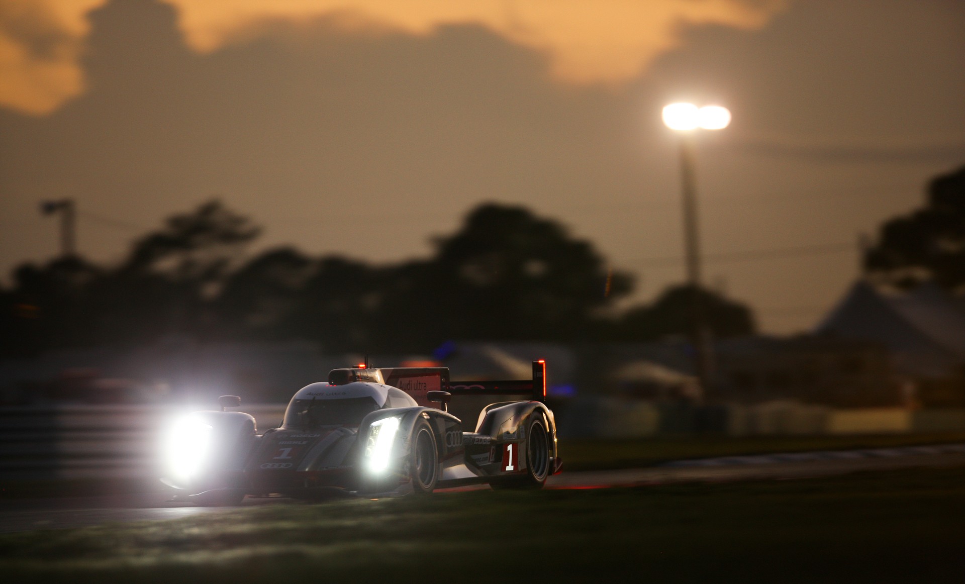 Wallpapers racing cars sport audi r8 e tron quattro cars 2560x1440 QHD ...