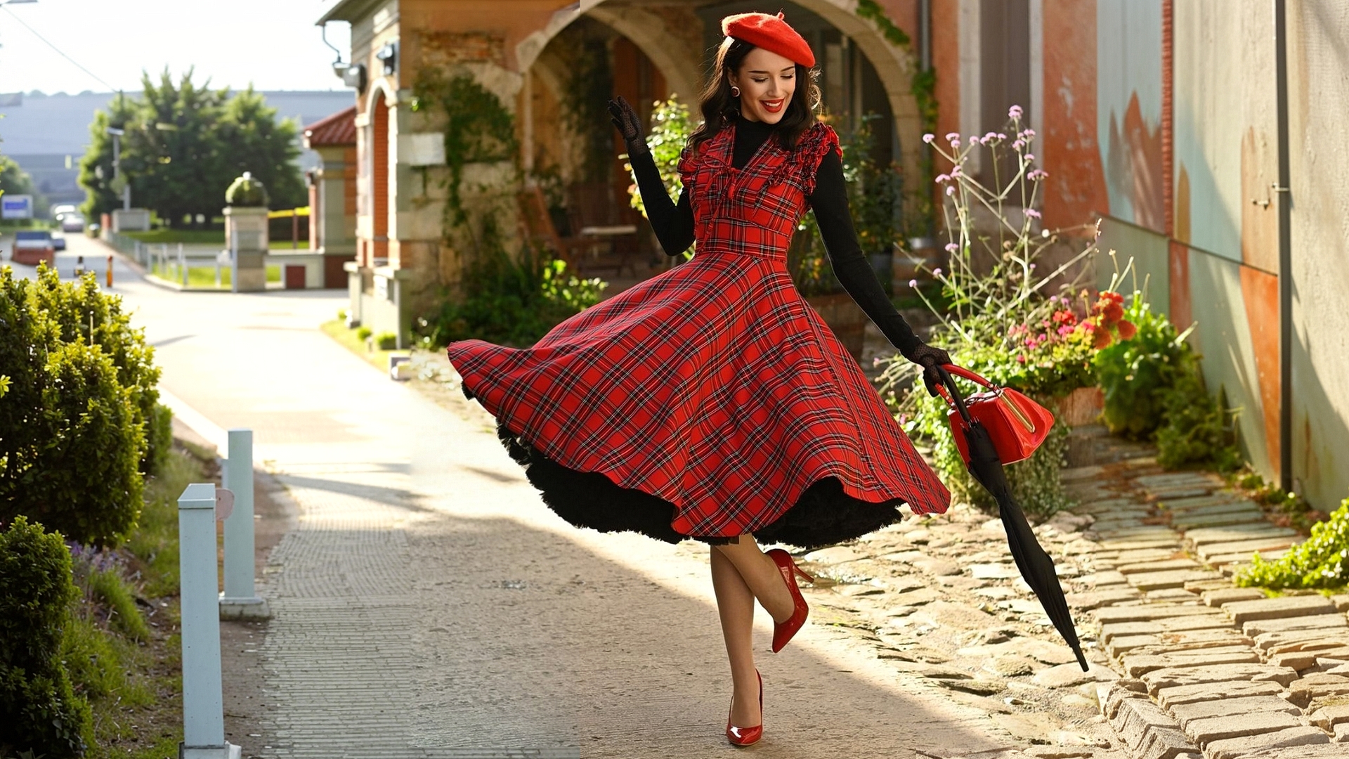 Model Elizabeth on the streets of the old town · 1920x1080 Full HD free ...