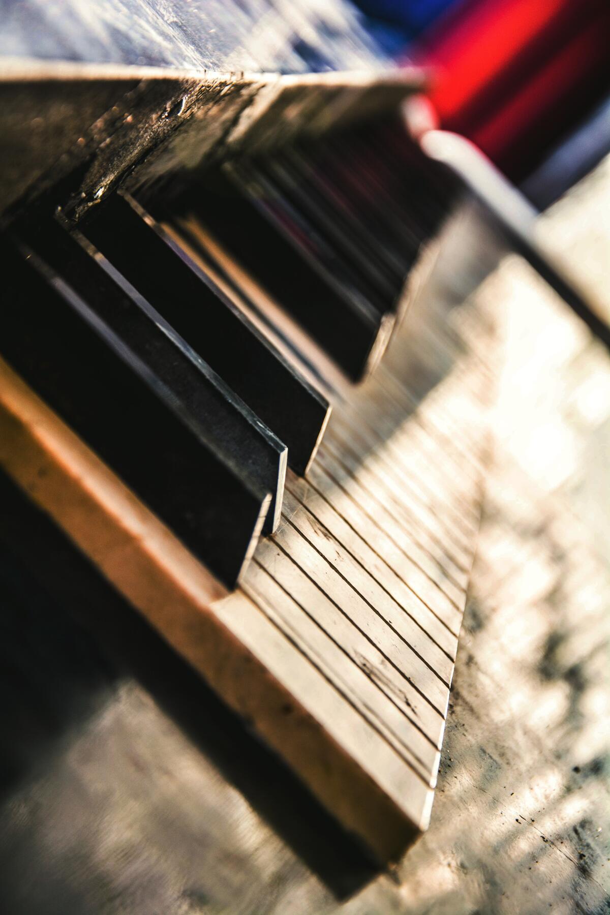 Closeup Photography Piano Statue Wallpapers From Axebourne Images