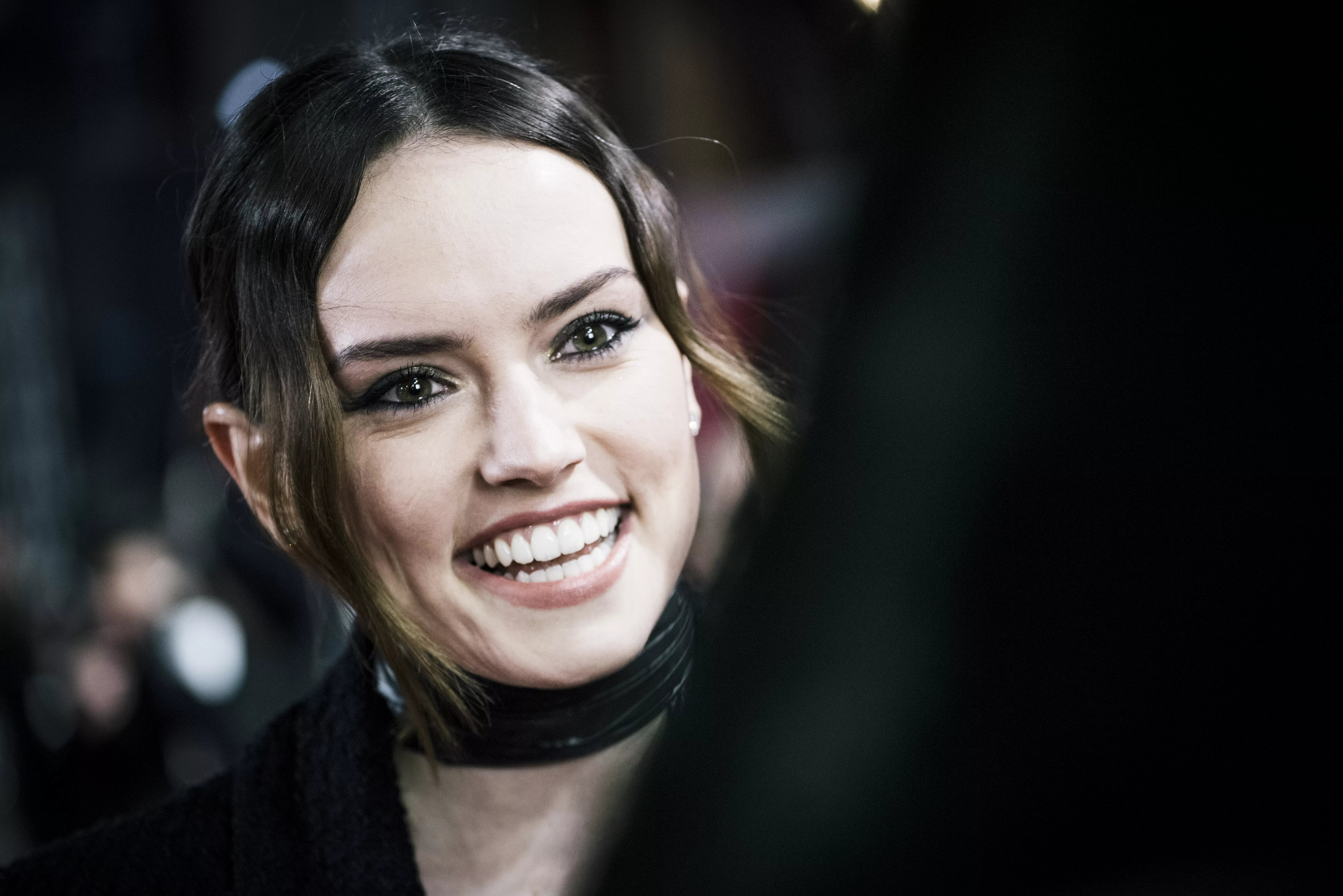 Обои Daisy Ridley знаменитости девушки 960x384 от godlike - картинки на ...