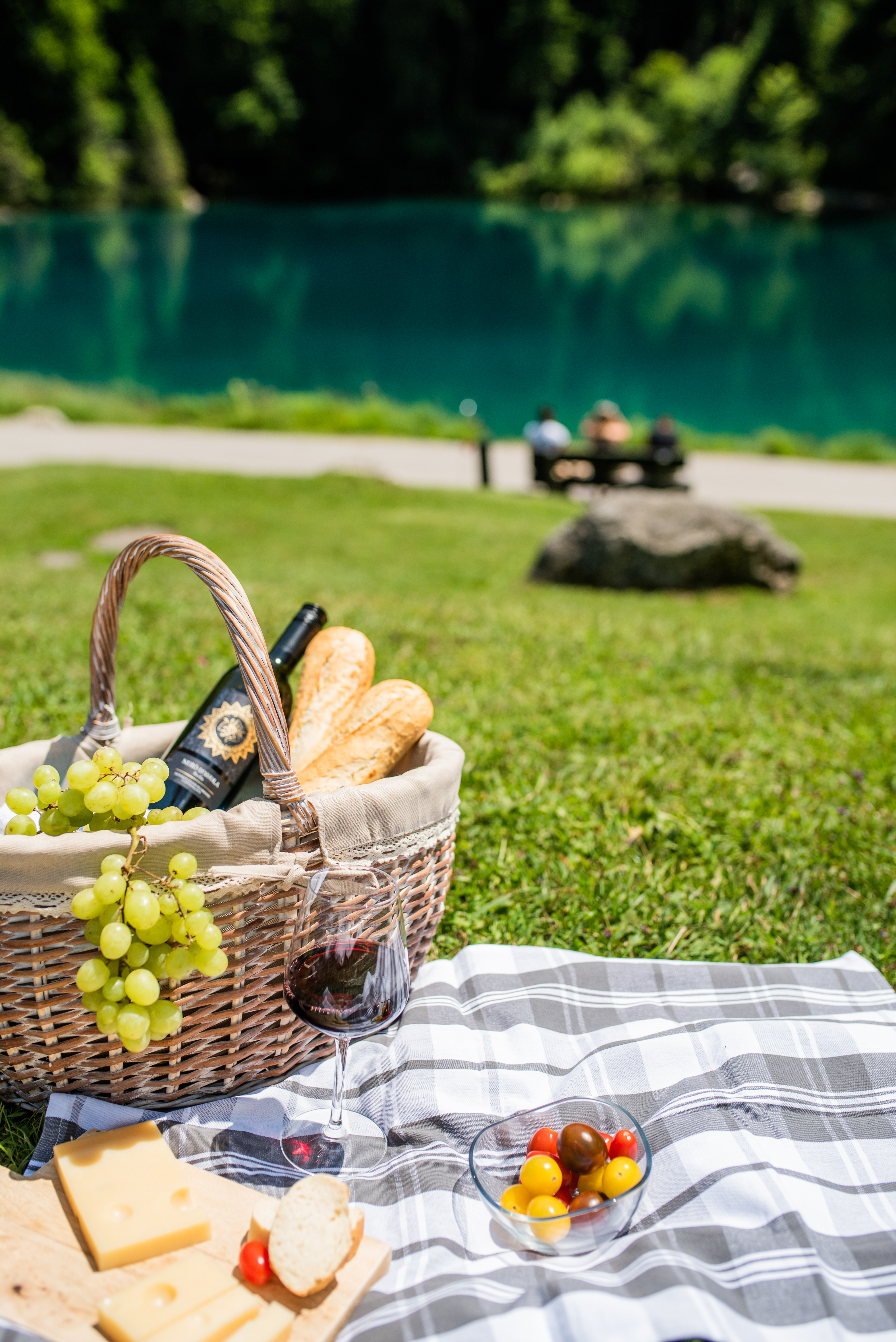 Wallpapers outdoor picnic basket grass lawn from uaha - desktop images ...